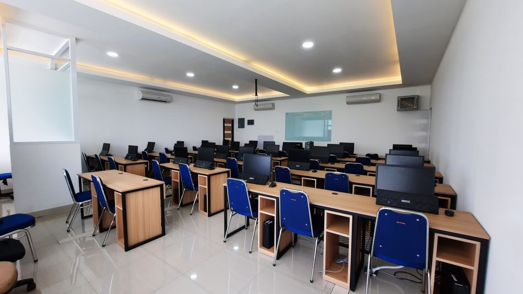 Laboratorium Komputer - Fakultas Ilmu Komputer UPN Veteran Jakarta